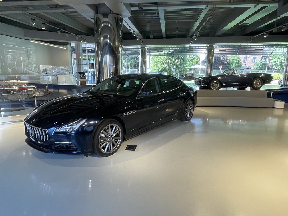 Show Room Maserati Modena - Automobile Museums
