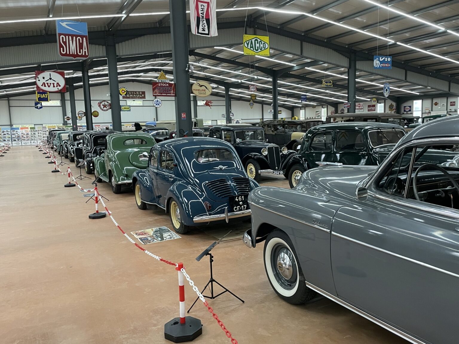 Visite du Musée Automobile de l’Aunis - Automobile Museums