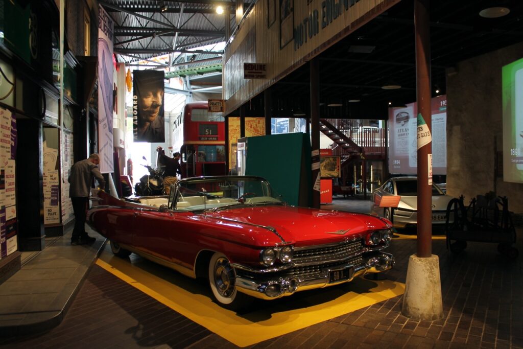 Motopia? Past Future Visions - Automobile Museums