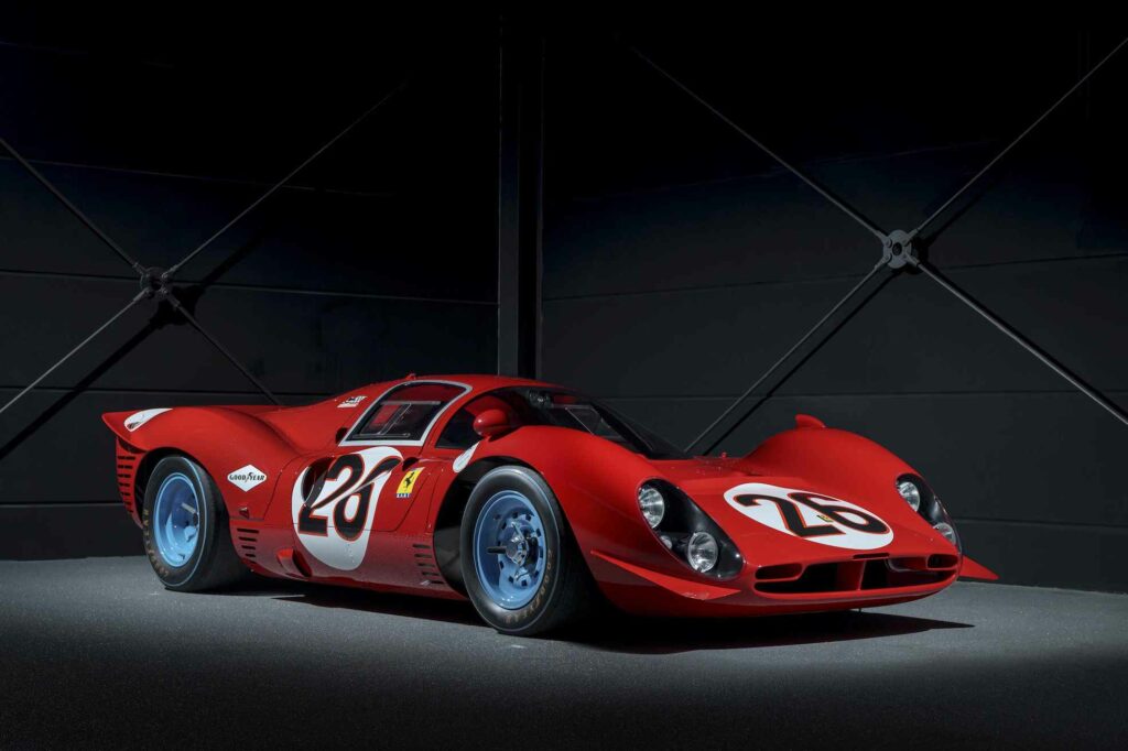 Nationales Automuseum - The Loh Collection - Automobile Museums