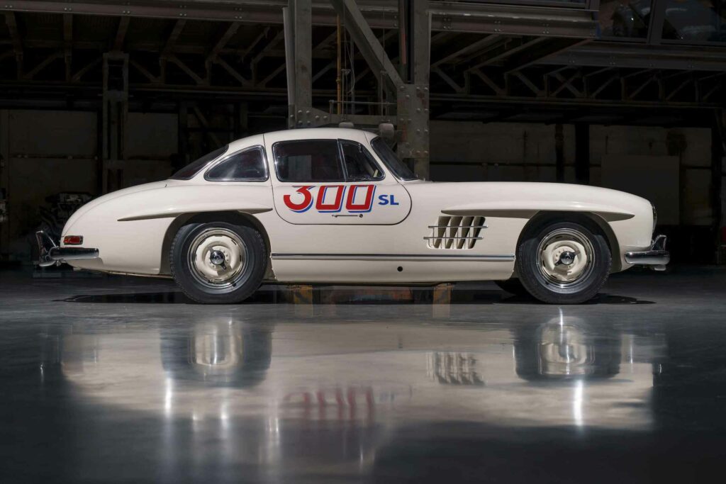 Nationales Automuseum - The Loh Collection - Automobile Museums