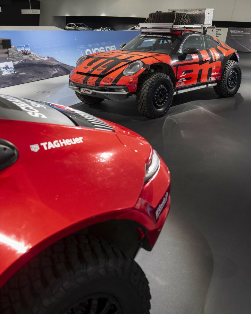 911's altitude world record at Porsche Museum - Automobile Museums